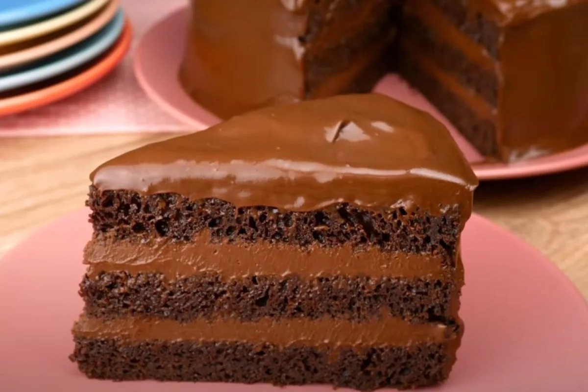 Bolo de Chocolate Recheado: Fica Muito Chocolatudo! Blog Receita Certa