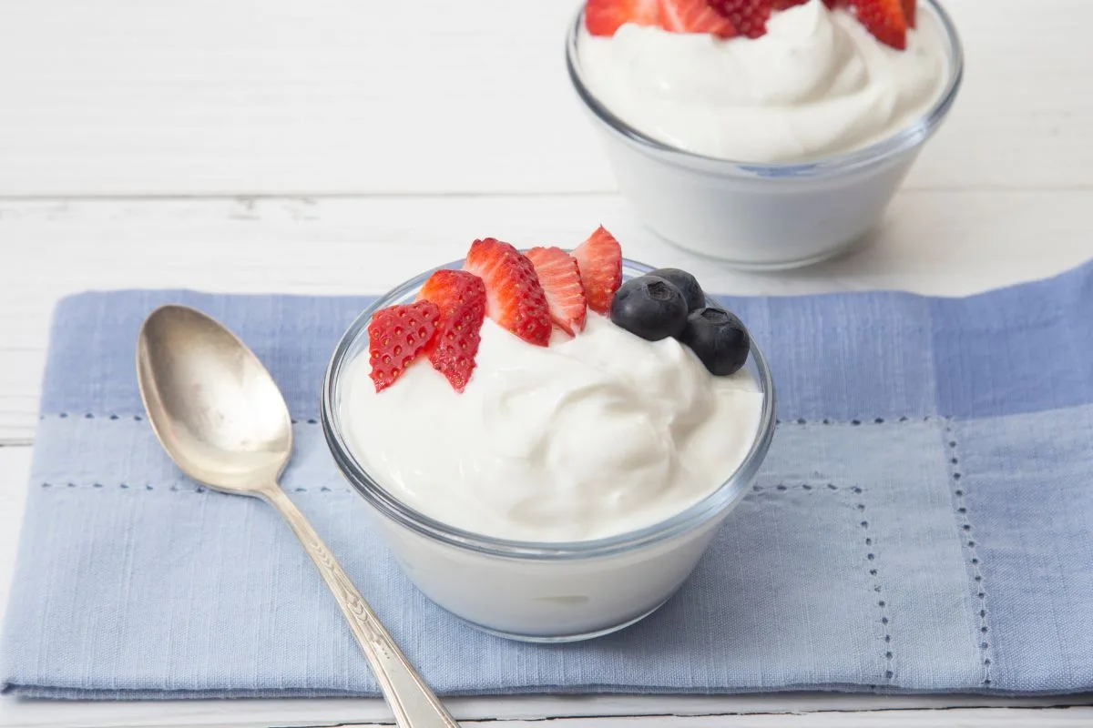 Iogurte Grego Caseiro: Apenas 2 Ingredientes