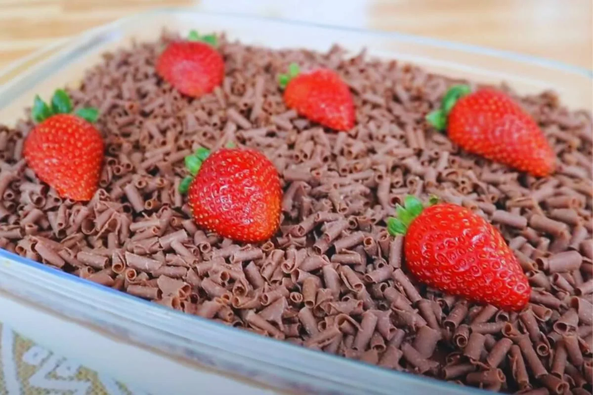 Pave de Bolacha Fácil e Delicioso