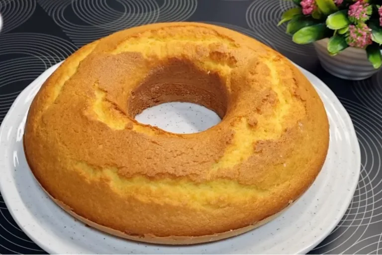 Receita de Bolo Simples Caseiro com Óleo - Bolo Caseiro Simples