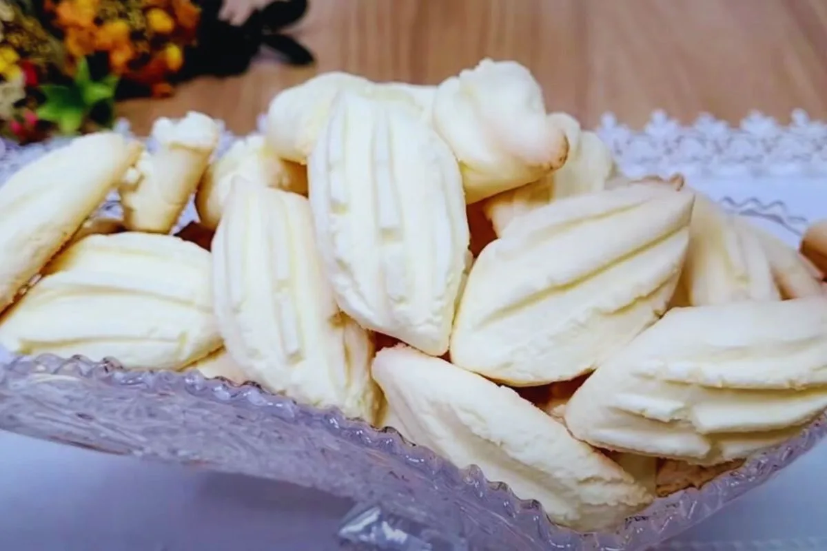 Biscoitinho de Maizena com Coco que Derrete na Boca - Blog Receita Certa