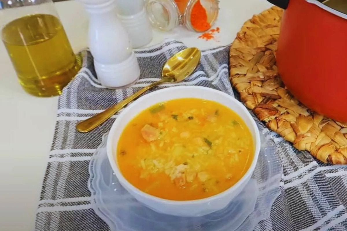 Canja de Galinha com Arroz, Batata e Cenoura - A Melhor!