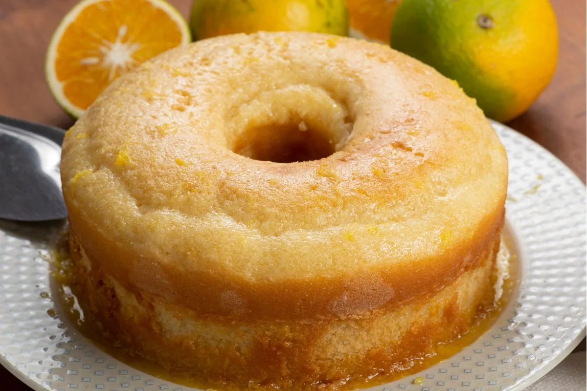 Receita Tradicional de Bolo de Laranja Molhadinho
