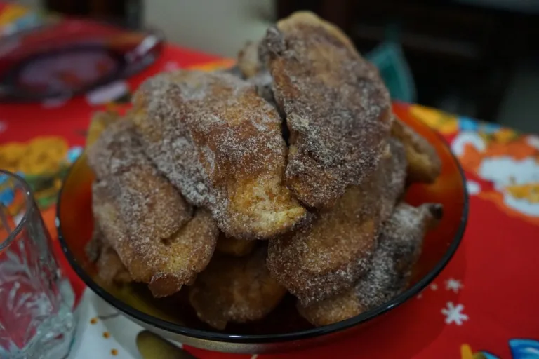 Veja como preparar a melhor rabanada de natal em casa