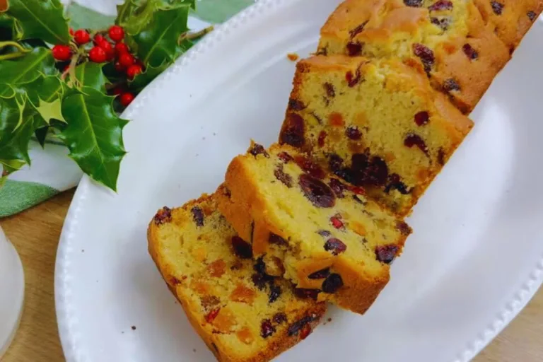 Receita Fácil de Bolo de Natal! Bolo de Frutas Simples e Rápido