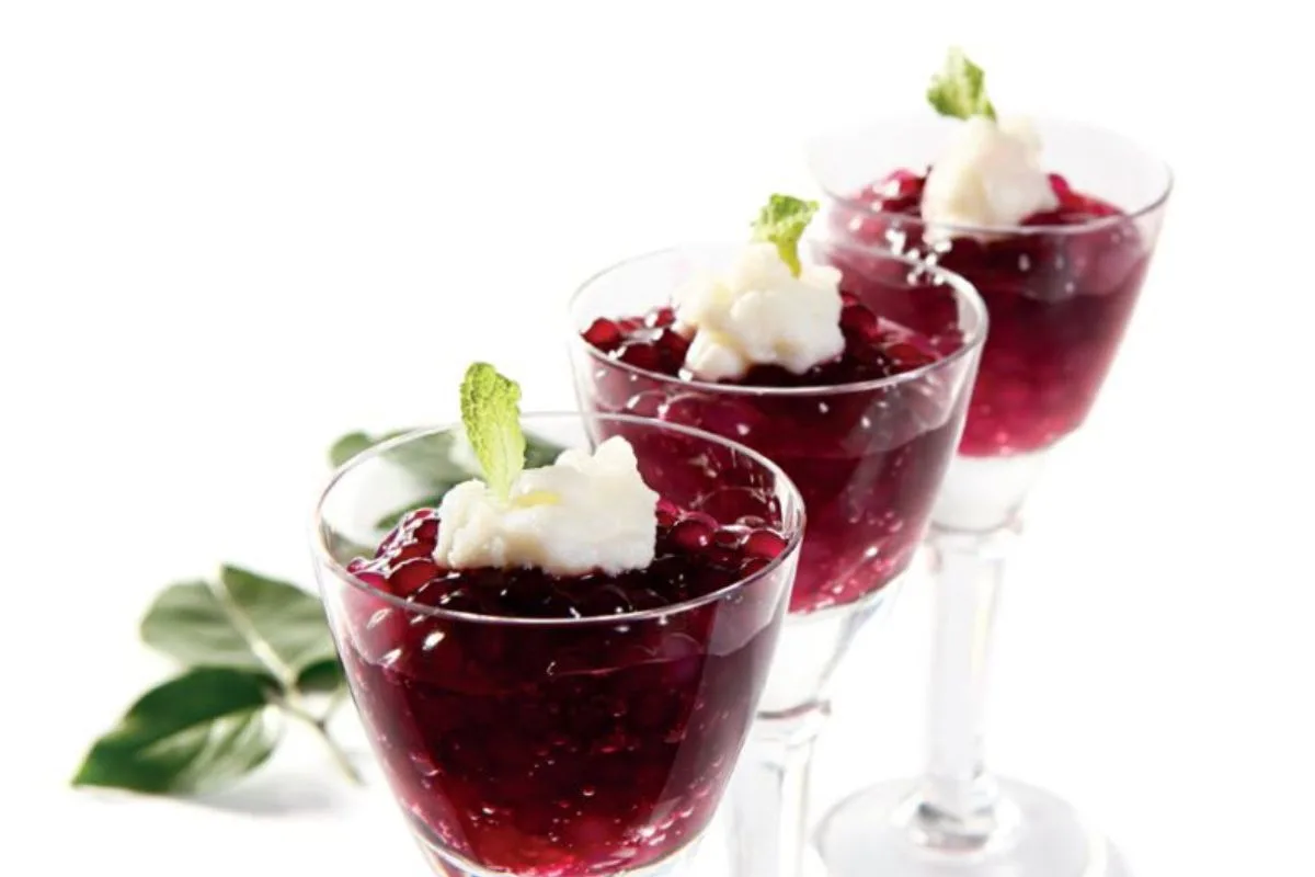 Sagu de uva com creme de coco fácil de fazer e com poucos ingredientes