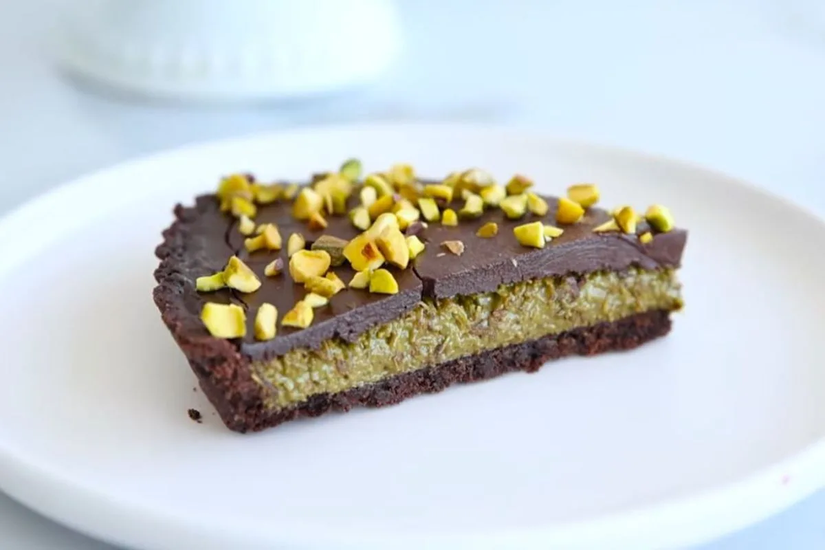 Torta Dubai com Chocolate e Creme de Pistache