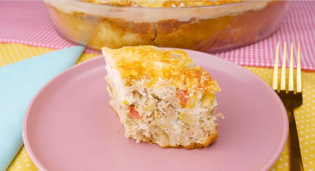Torta Salgada de Atum com Tomate, Milho e Azeitonas - Blog Receita Certa